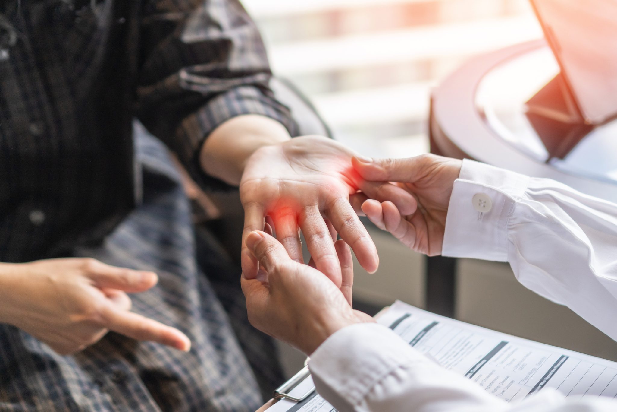 Trigger Finger Treatment Solutions | Synergy Health Partner